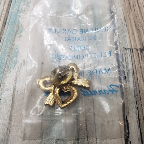 Harriet Carter | Jewelry | Harriet Carter Pin | Poshmark